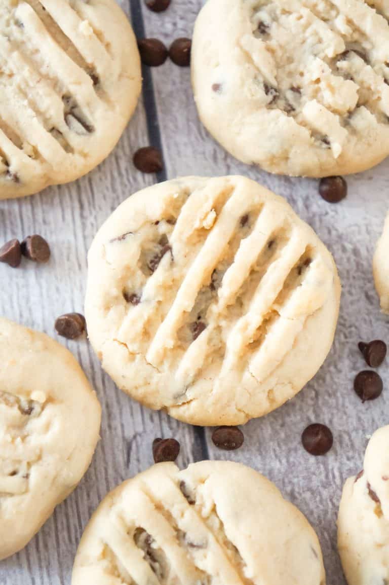 Peanut Butter Chocolate Chip Shortbread Cookies - THIS IS NOT DIET FOOD