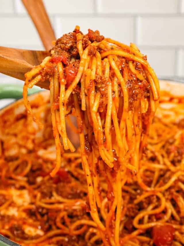 How to Make One Pot Spaghetti - THIS IS NOT DIET FOOD