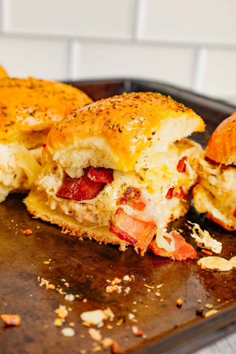 Garlic Parmesan Chicken Sliders - THIS IS NOT DIET FOOD