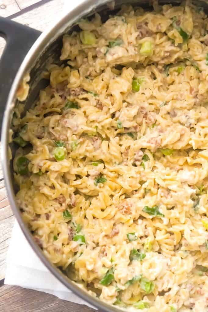 One Pot Bacon Cream Cheese Pasta - THIS IS NOT DIET FOOD