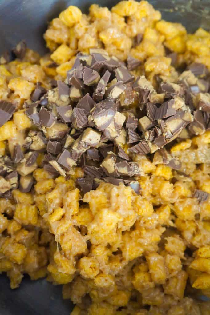 Reese's Peanut Butter Captain Crunch Bars - THIS IS NOT DIET FOOD